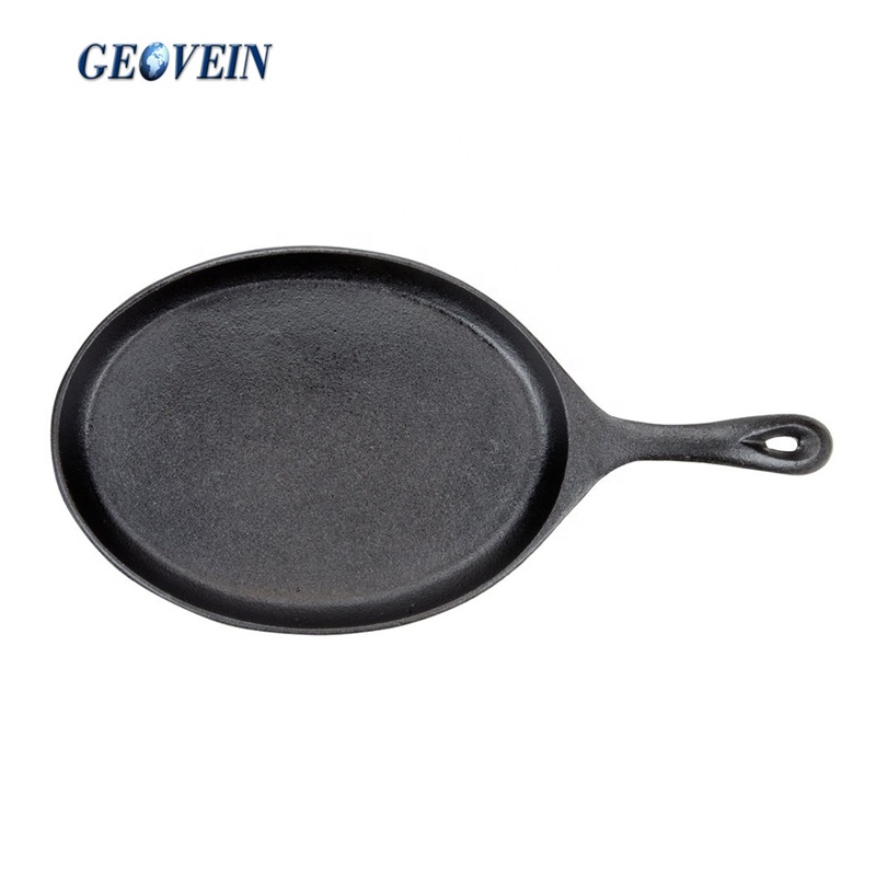 cast iron sizzling plate | cast iron sizzling steak plate on wooden ...